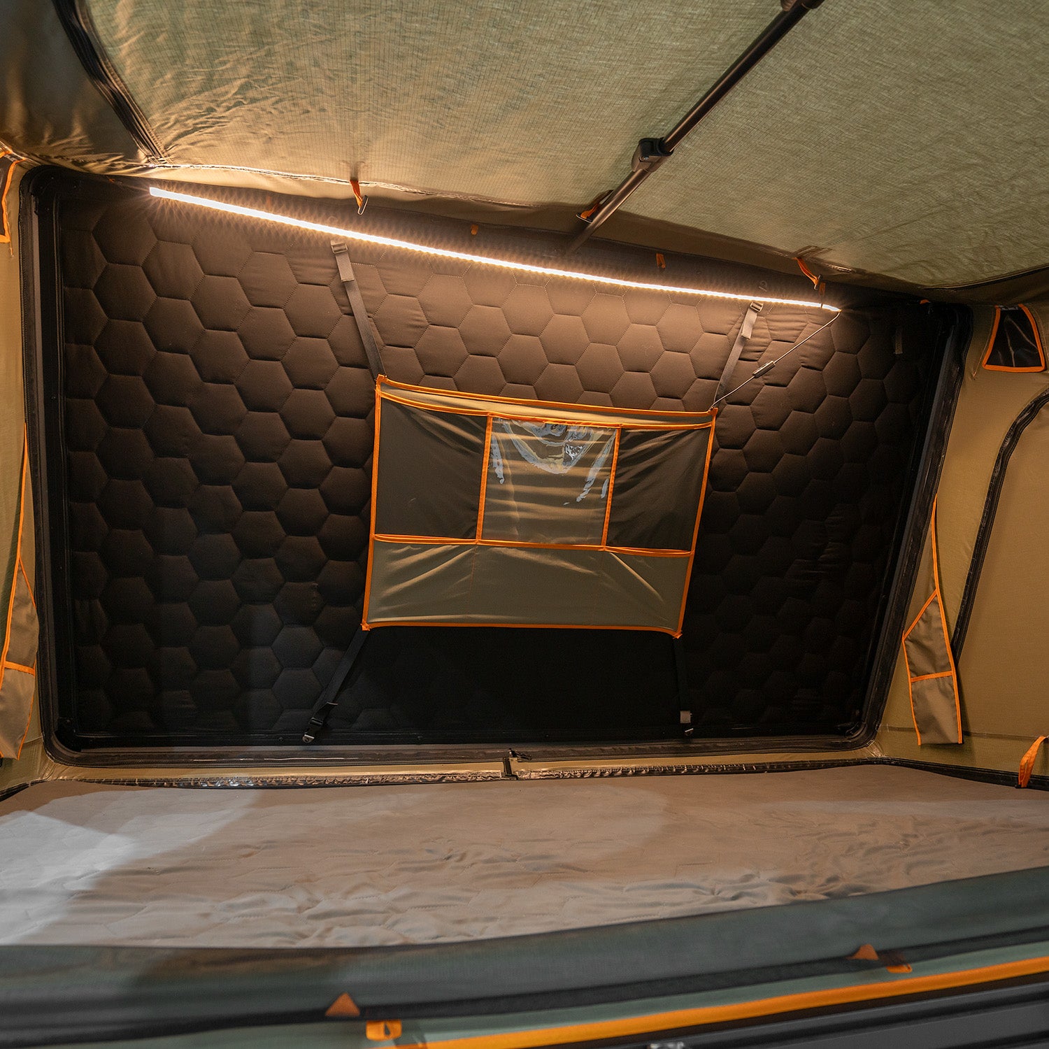 DARCHE HIGHLAND 1300 Roof Top Tent | Shop Now – DARCHE®